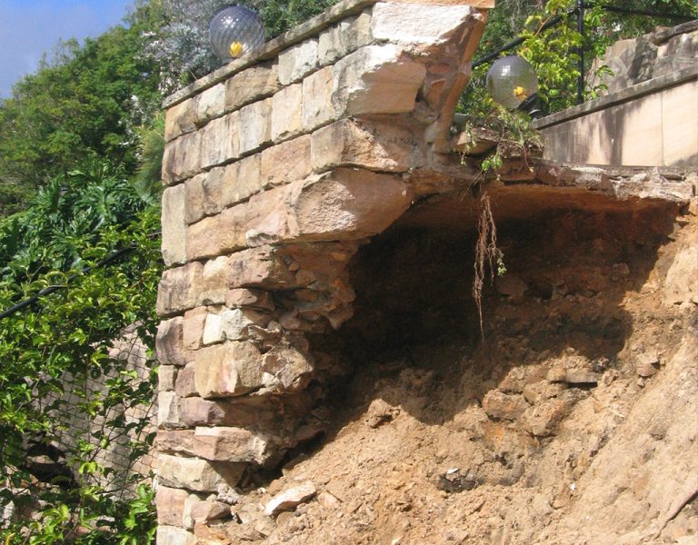 Retaining Wall Failure - Imparta Engineers